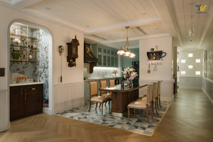 Căn hộ Flora House phong cách Traditional và Eclectic